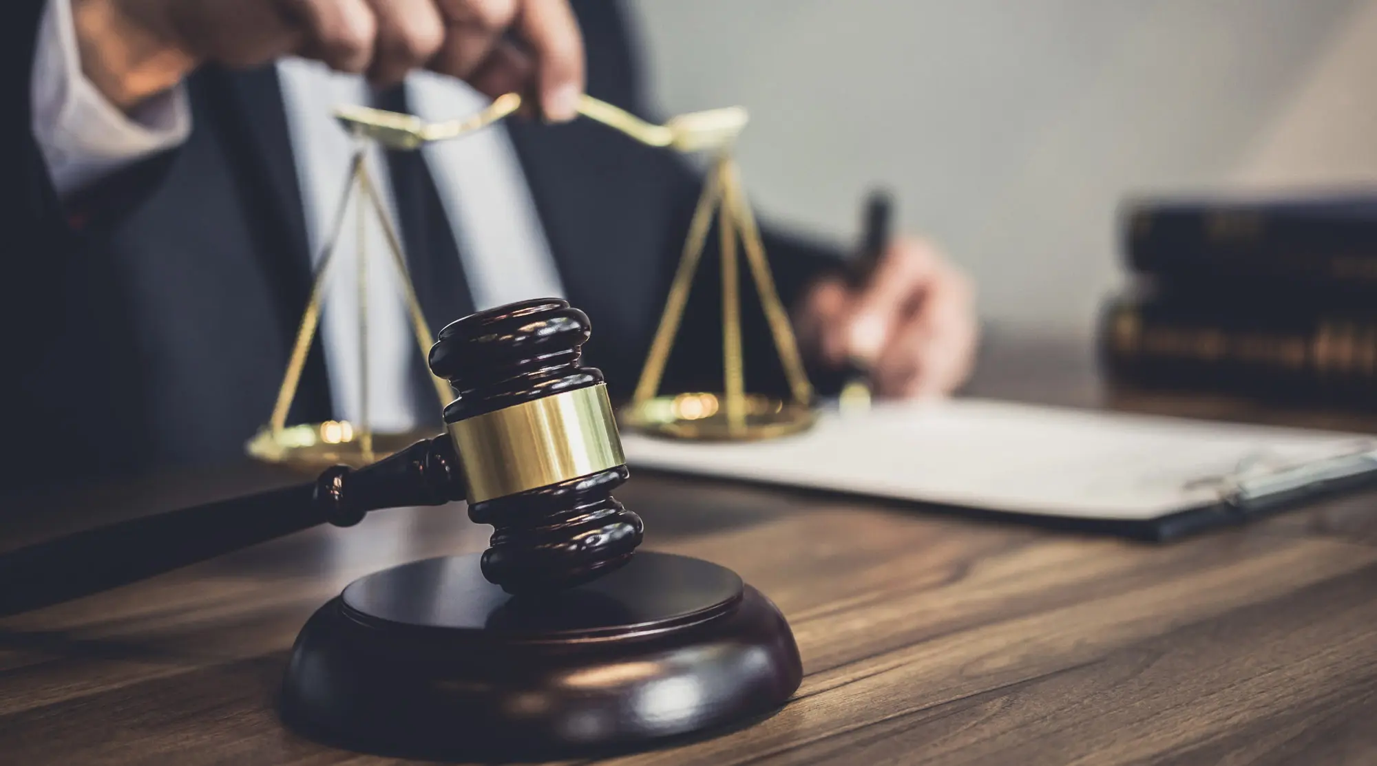 The Role of a Criminal Attorney in a Criminal Defense Case - Federal ...